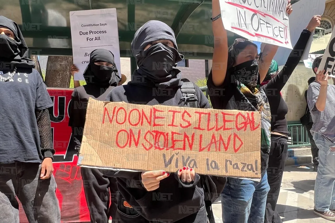 'Fuera ICE': Protestan jóvenes paseños contra política migratoria de Trump