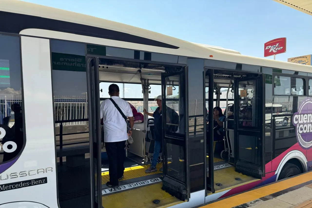 Usuarios destacan ahorro y rapidez en nueva ruta del Juárez Bus