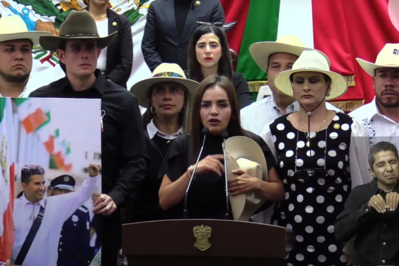 Michoacán: Grecia Quiroz toma protesta como alcaldesa sustituta de Uruapan