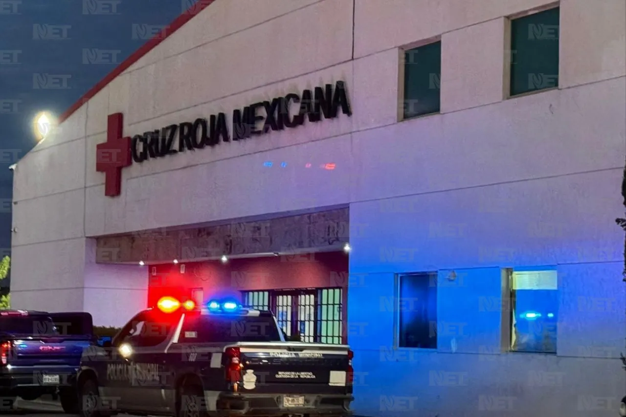 Muere mujer baleada tras ser trasladada por su hijo a un hospital