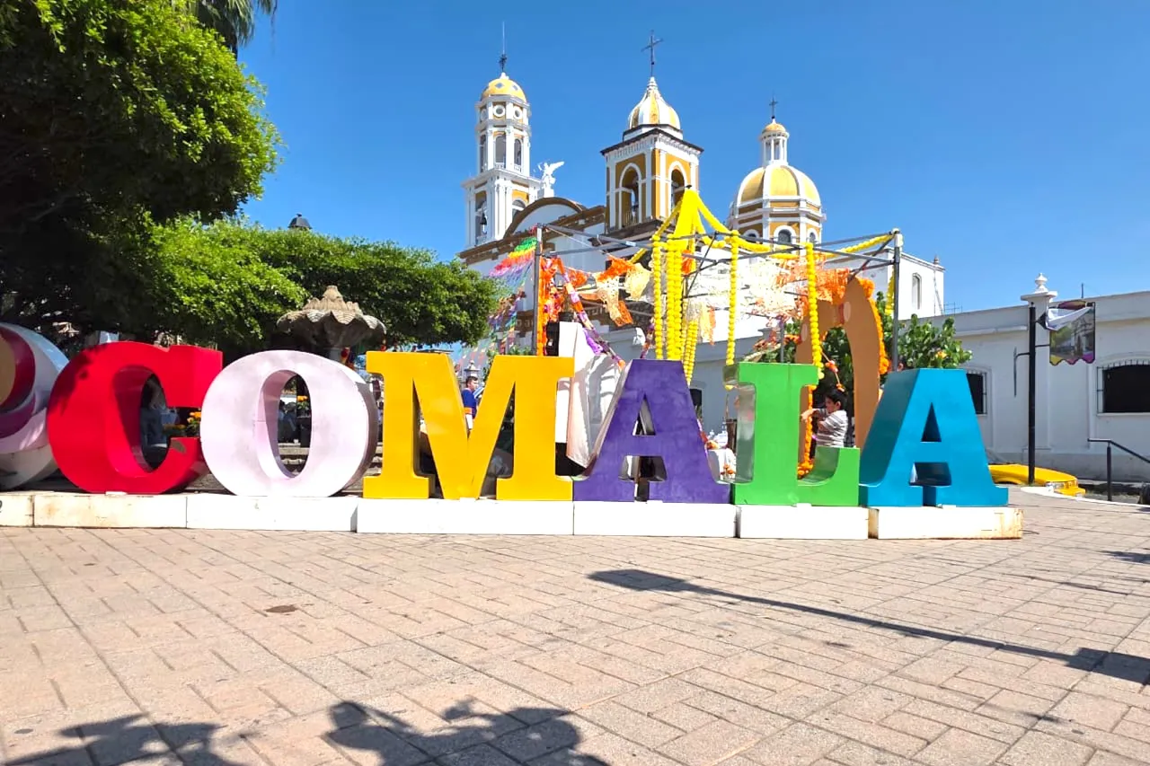 Comala: El pueblo blanco de América