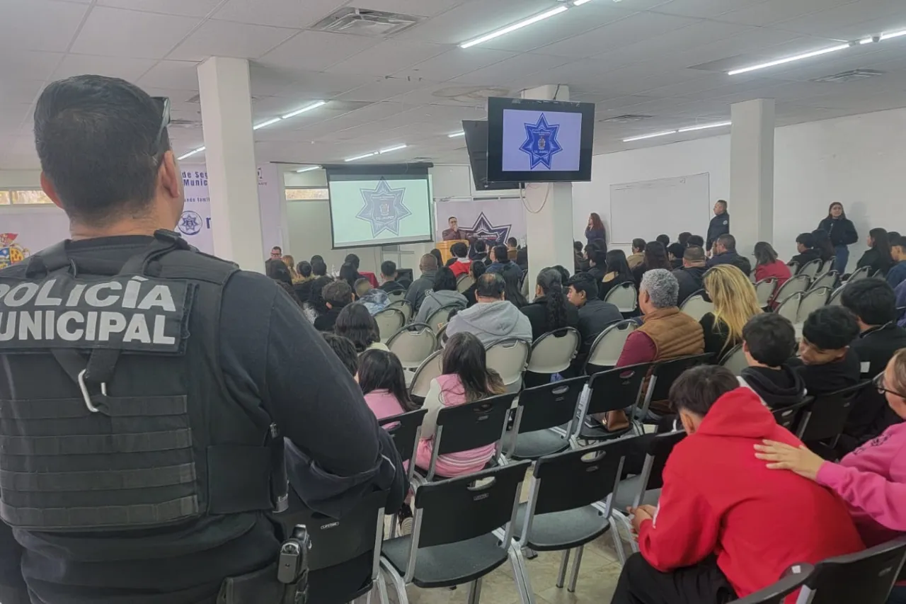 Celebran graduación del programa 'Valórate'