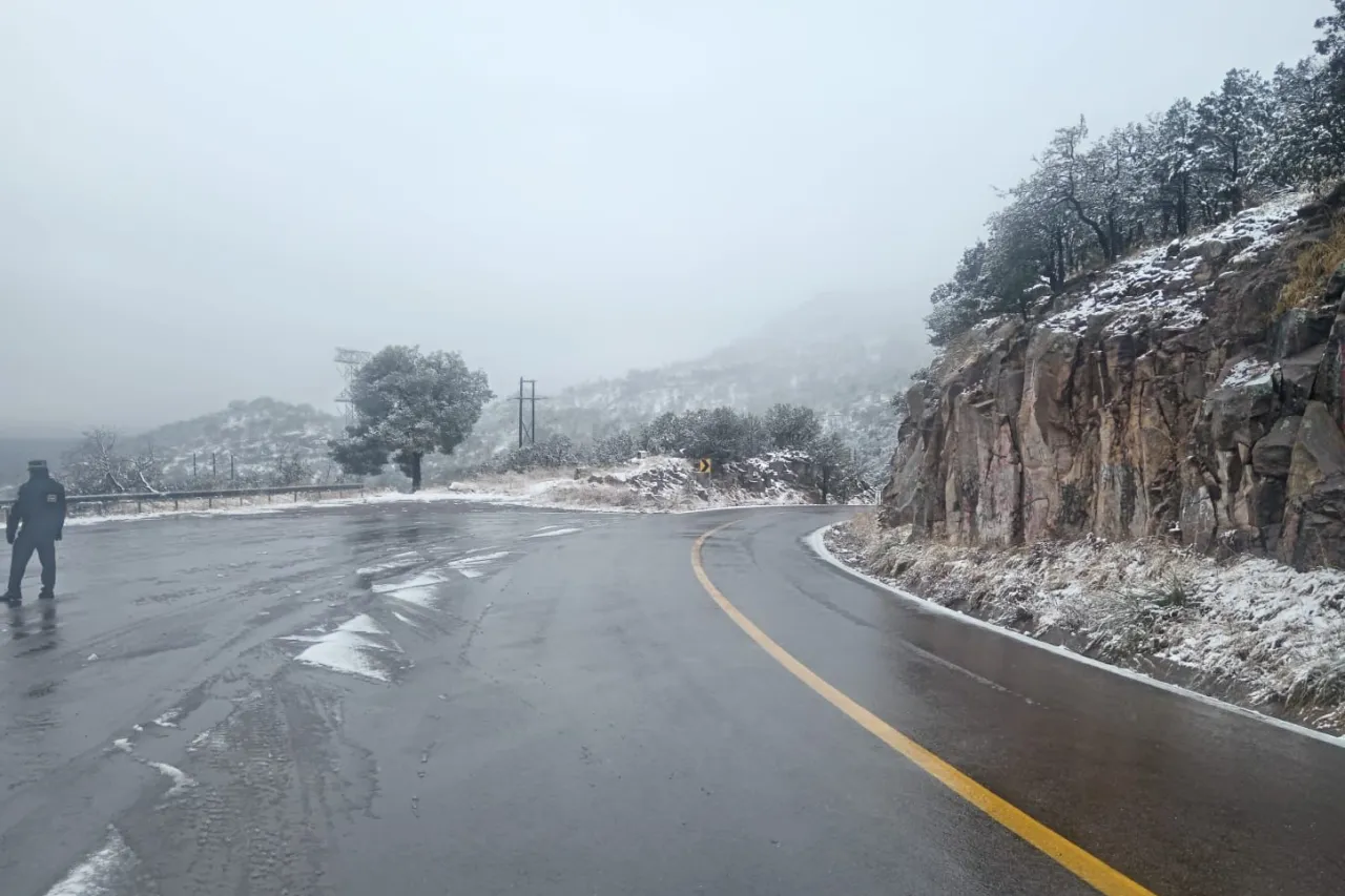 Reportan 11 municipios con presencia de nieve por paso de tormenta invernal