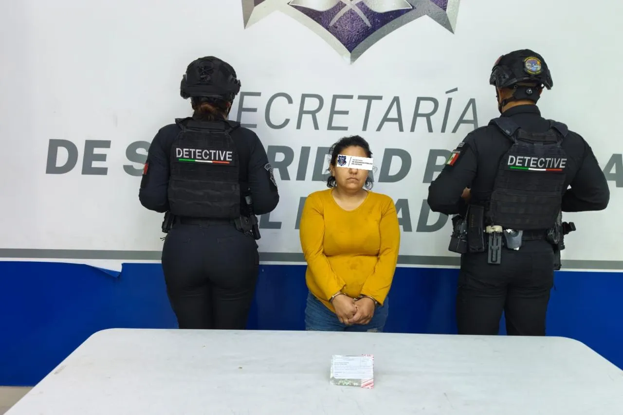 Rastrea Centinela auto sospechoso y termina con una detenida por fentanilo
